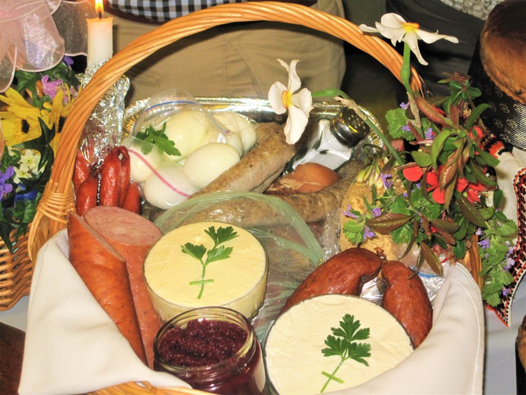Ukrainian Easter Basket – Beautiful Tradition